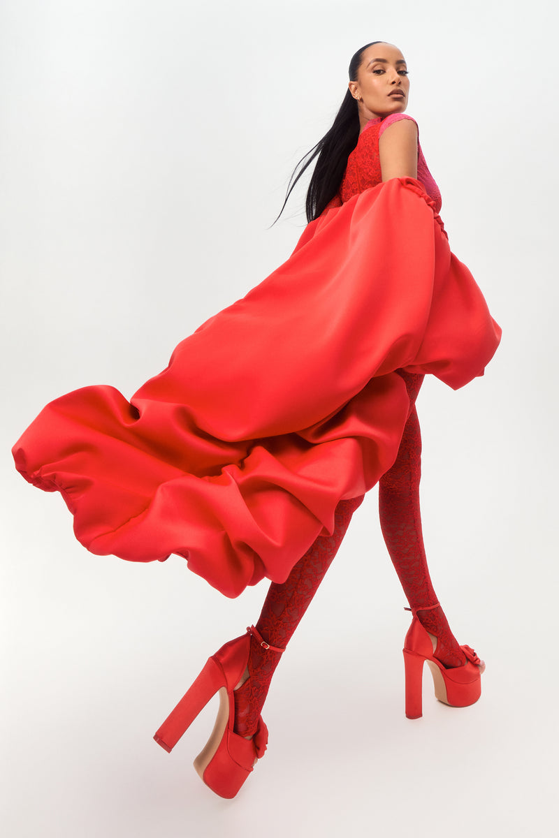 Geranium Rouge Throw On – BRIELLE